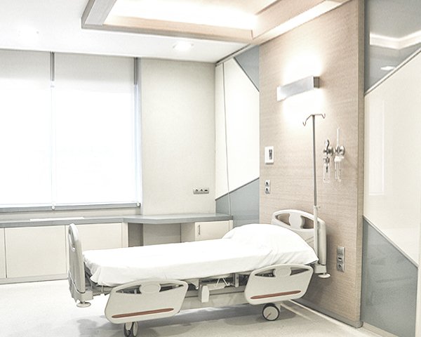 Lit opératoire clinique du Dr Ergin Er - Greffe-cheveux